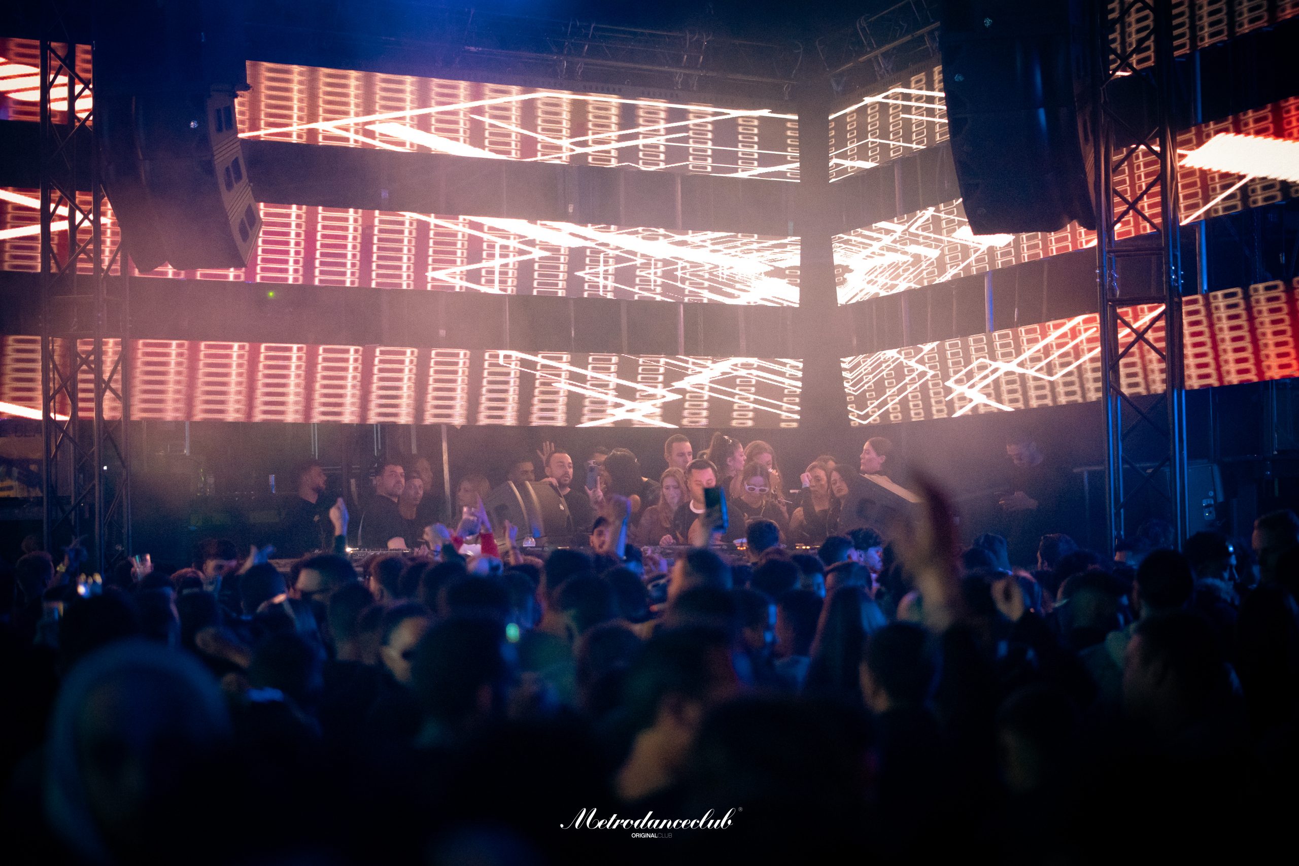 Metro Dance Club anuncia oficialmente su regreso - Sync Beat Magazine